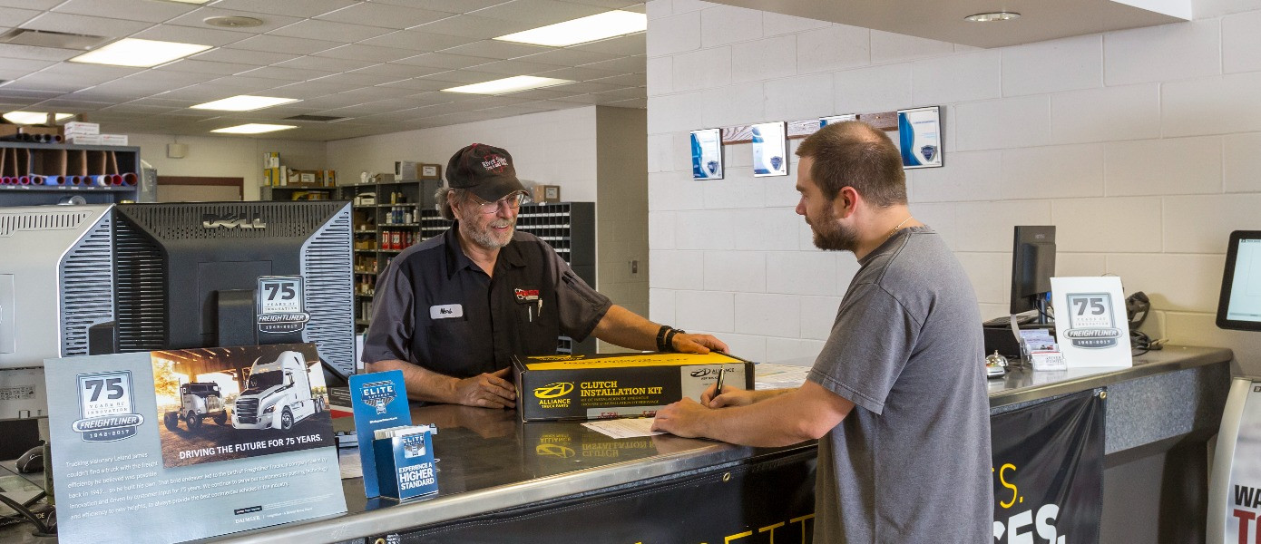 Order Semi-Truck Parts Online With Excelerator | Birmingham Freightliner