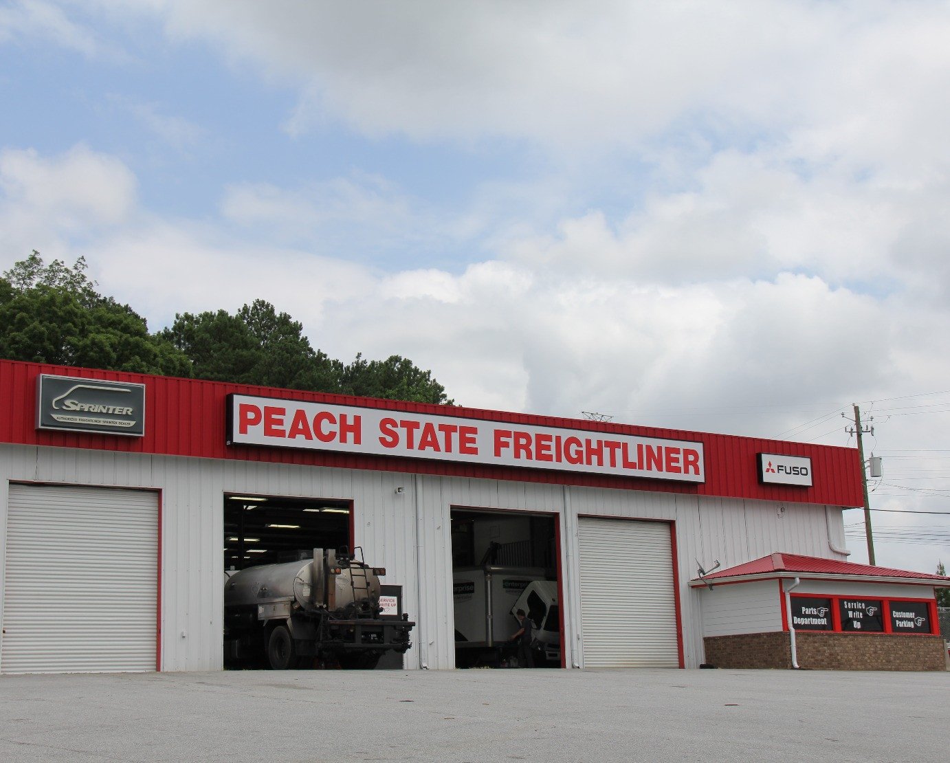 Specialty Vehicles For Sale | Peach State Truck Centers