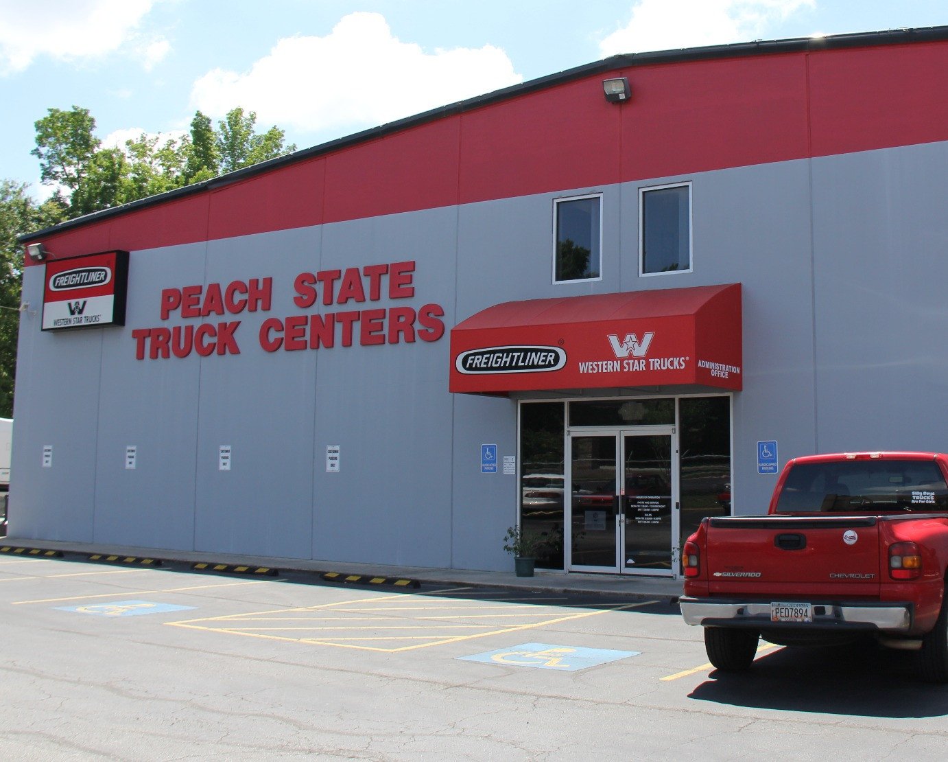 McDonough, GA | Commercial Truck & Freightliner Dealership | Peach ...