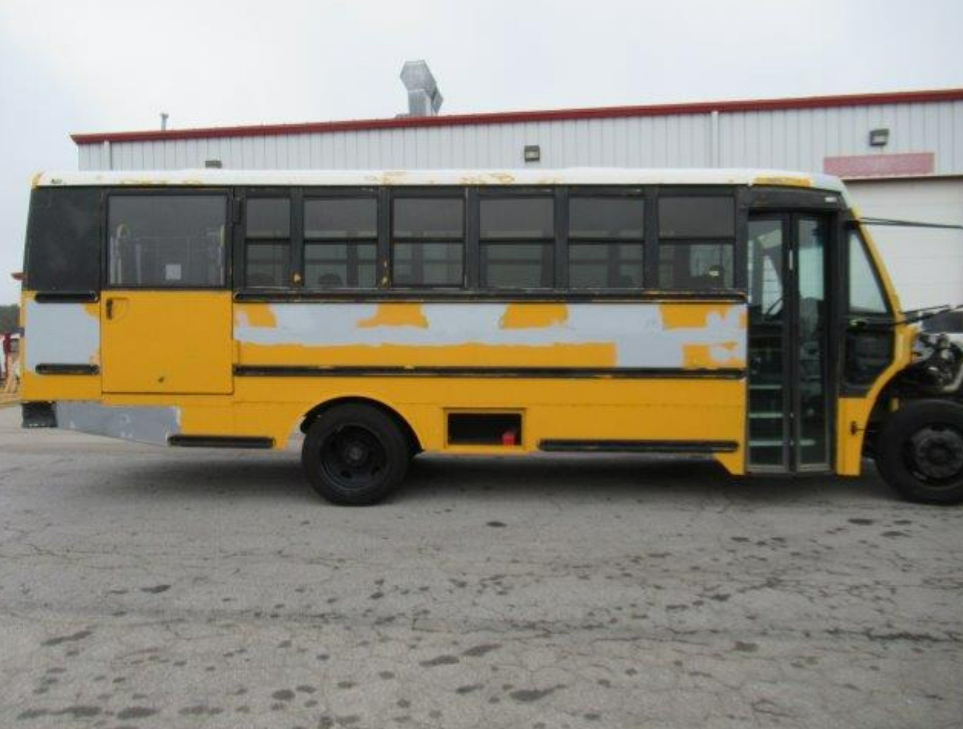 Refurbished School Buses | Peach State Truck Centers