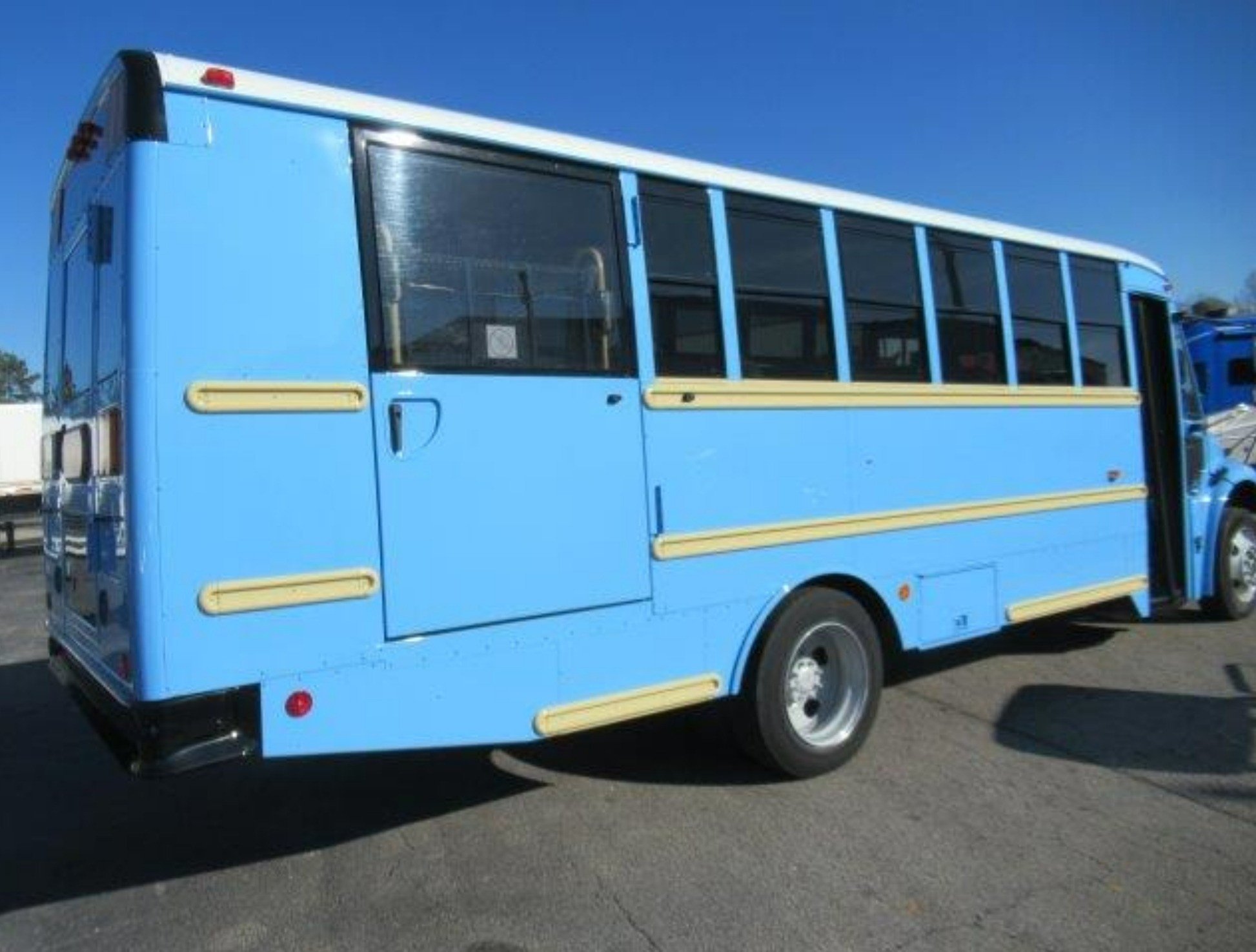 Refurbished School Buses | Peach State Truck Centers